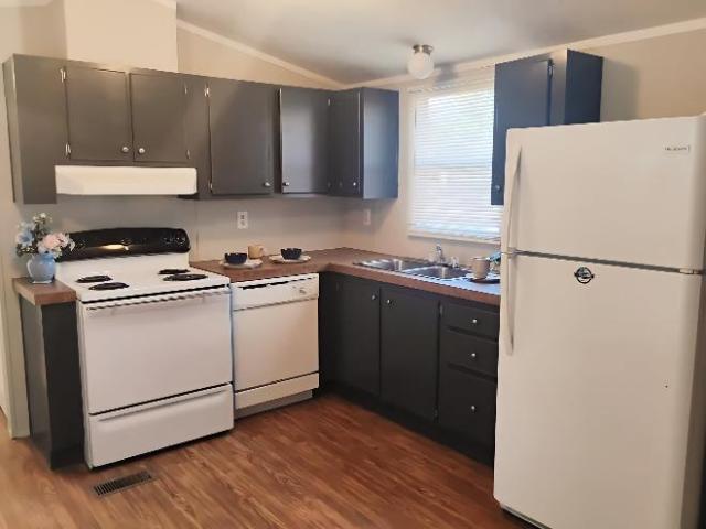 2 Br, 1 bath, Single Family 100 Arkansas Street