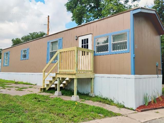 2 Br, 1 bath, Single Family 100 Arkansas Street