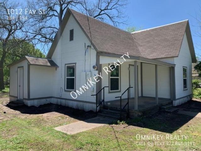 2 Br, 1 bath, Single Family 1012 Fay St