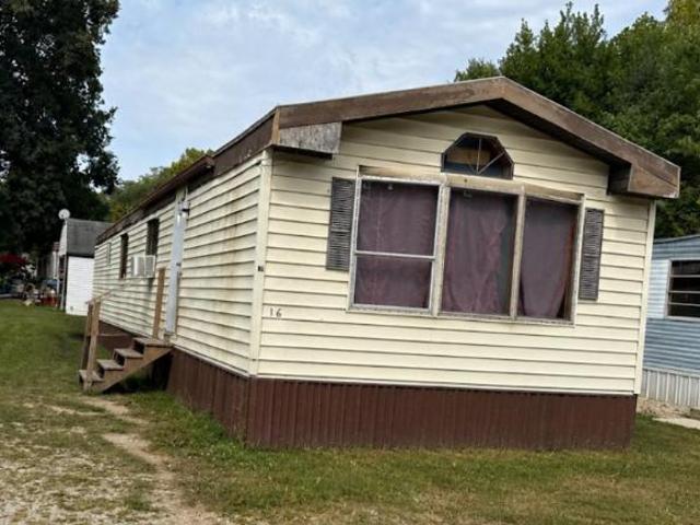 2 Br, 1 bath, Single Family 1018 East County Road 75 North