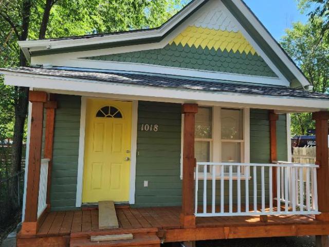 2 Br, 1 bath, Single Family 1018 W Colorado Ave