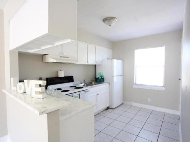 2 Br, 1 bath, Single Family 101 East Tidwell Road