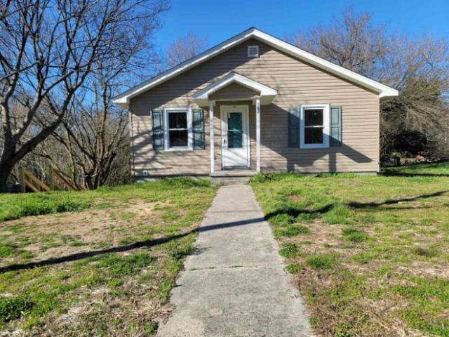 2 Br, 1 bath, Single Family 102 Brown St