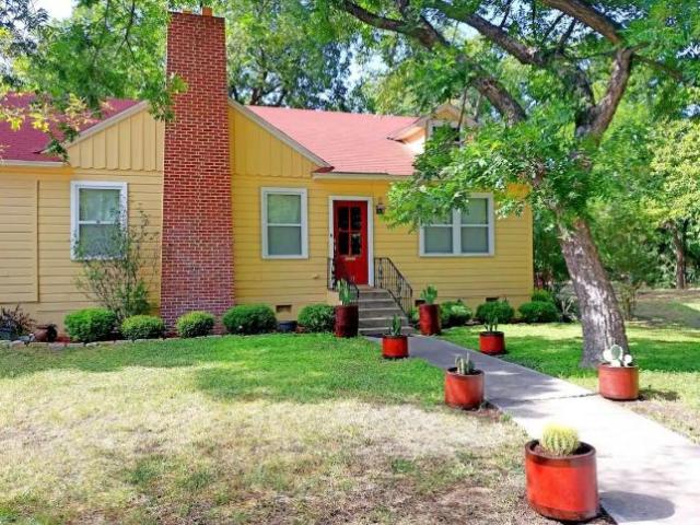 2 Br, 1 bath, Single Family 107 E Duke Street