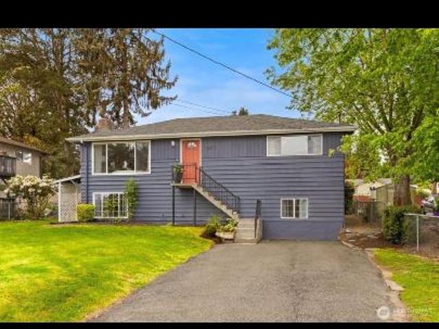 2 Br, 1 bath, Single Family 10417 17th Ave SW