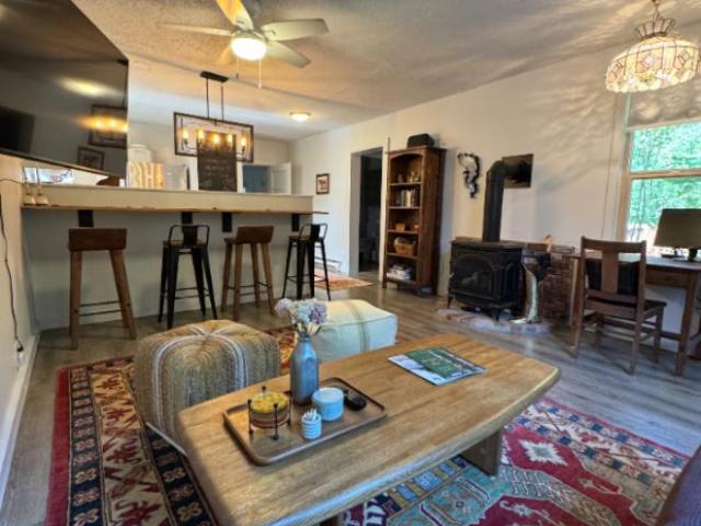 2 Br, 1 bath, Single Family 1047 Columbia Ave