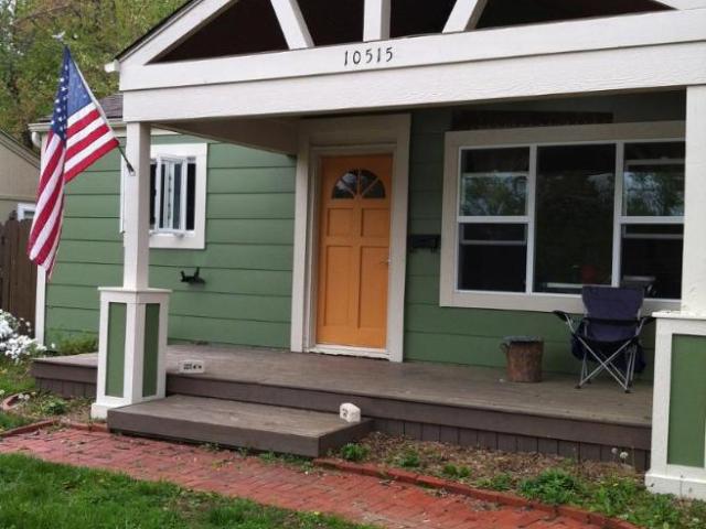 2 Br, 1 bath, Single Family 10515 W 56th St