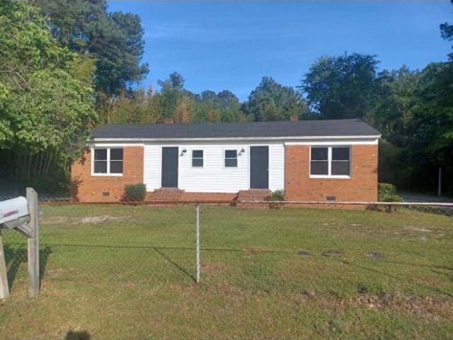 2 Br, 1 bath, Single Family 1051 Harbor Rd