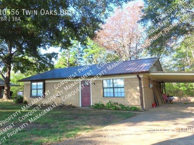 2 Br, 1 bath, Single Family 10556 Twin Oaks Dr