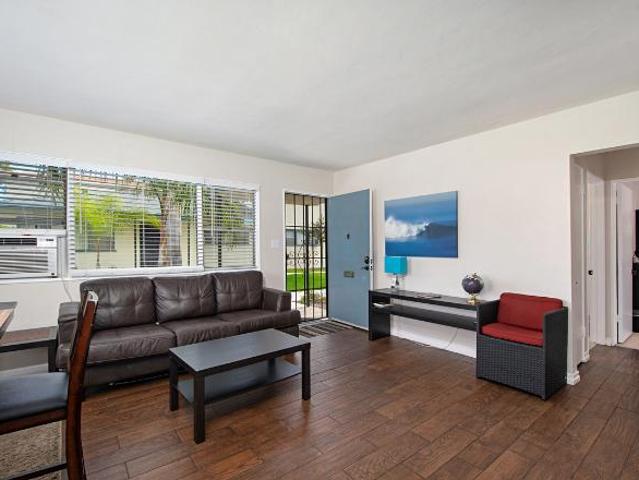2 Br, 1 bath, Single Family 1059 Grand