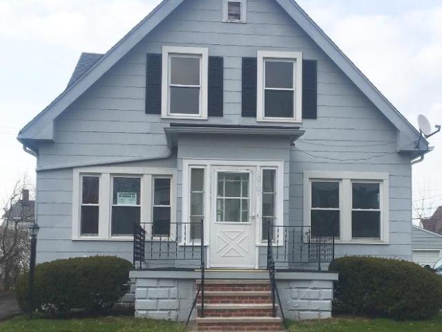 2 Br, 1 bath, Single Family 10701 Vernon Avenue