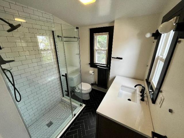 2 Br, 1 bath, Single Family 10 Fairview Pl
