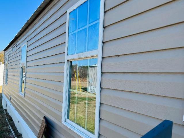 2 Br, 1 bath, Single Family 10 Helena Dr