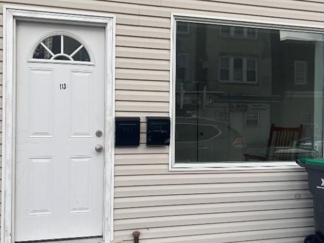 2 Br, 1 bath, Single Family 113 A West Blaine Street