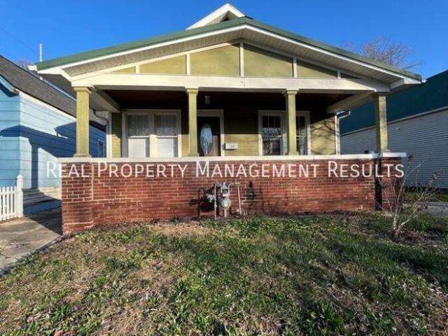 2 Br, 1 bath, Single Family 1102 Henning Ave