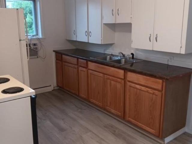 2 Br, 1 bath, Single Family 110 Legion Ave