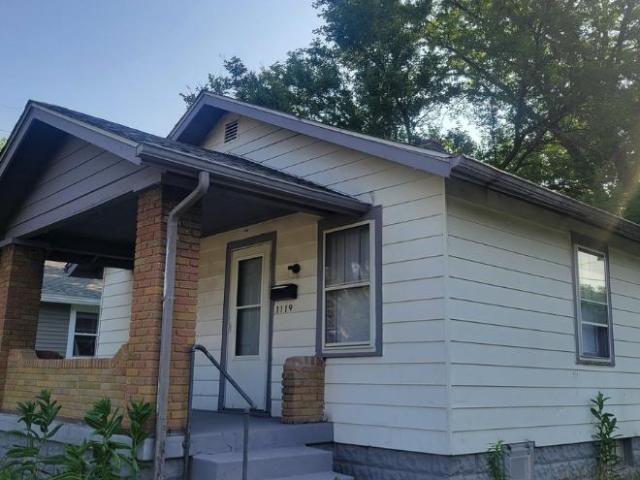 2 Br, 1 bath, Single Family 1119 S Denny St