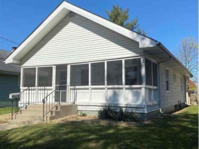 2 Br, 1 bath, Single Family 1128 Manor Ct