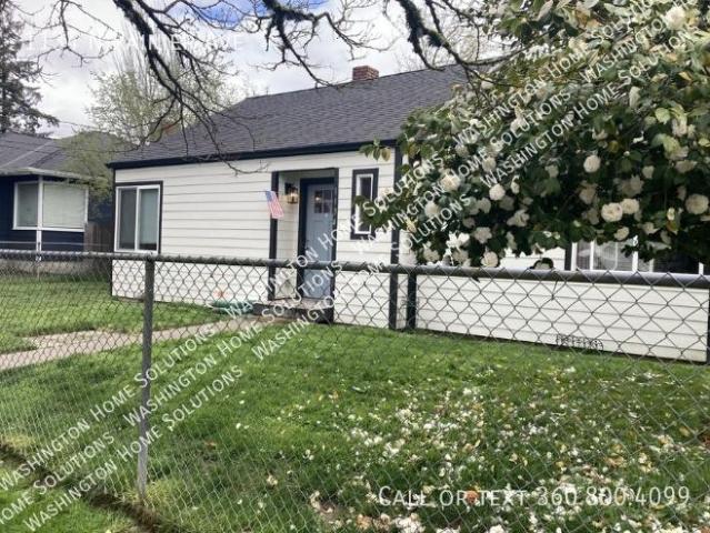 2 Br, 1 bath, Single Family 1134 N Rainier Ave