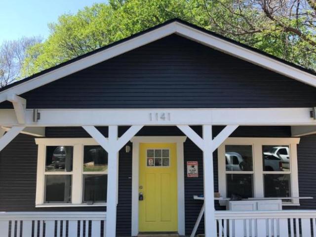 2 Br, 1 bath, Single Family 1141 North Douglas Avenue