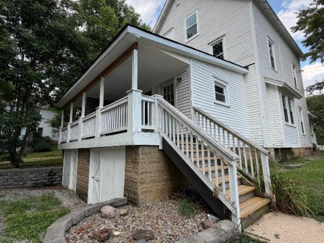 2 Br, 1 bath, Single Family 11695 Peckham St