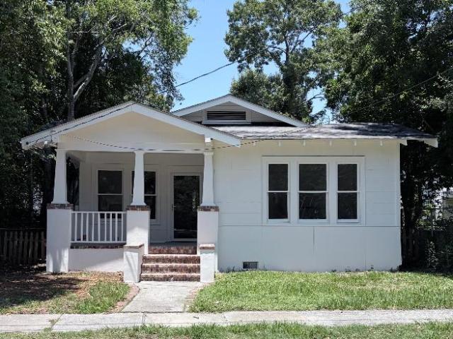 2 Br, 1 bath, Single Family 116 Sans Souci St