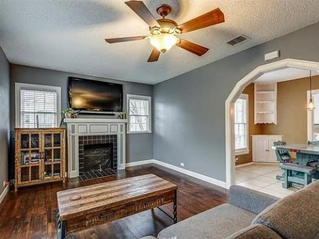 2 Br, 1 bath, Single Family 118 S Stewart Ave