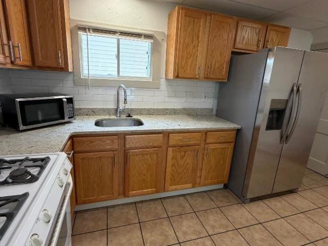 2 Br, 1 bath, Single Family 1208 Elwell St