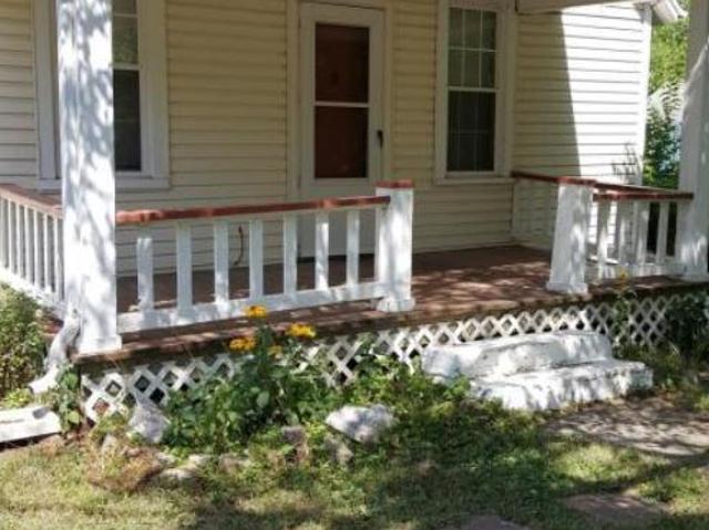 2 Br, 1 bath, Single Family 1211 Almira