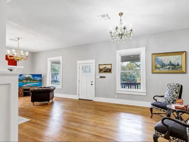 2 Br, 1 bath, Single Family 121 Harding Pl