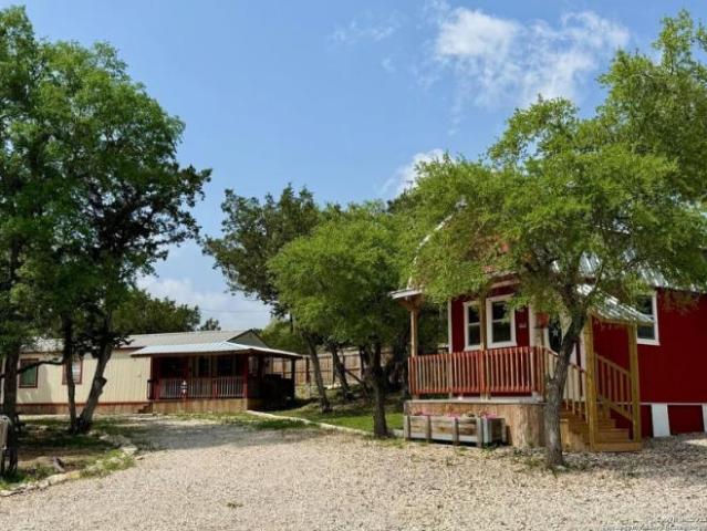 2 Br, 1 bath, Single Family 1224 Campfire