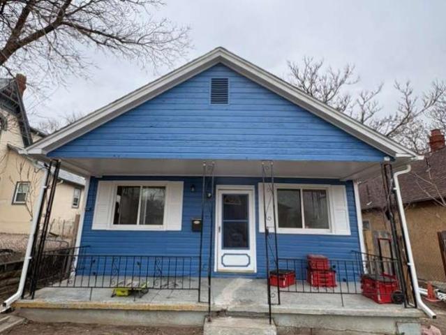 2 Br, 1 bath, Single Family 1226 E 10th St