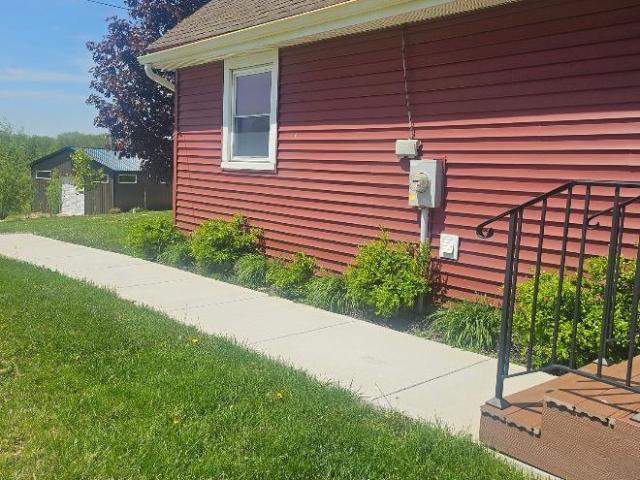 2 Br, 1 bath, Single Family 12312 Black Road