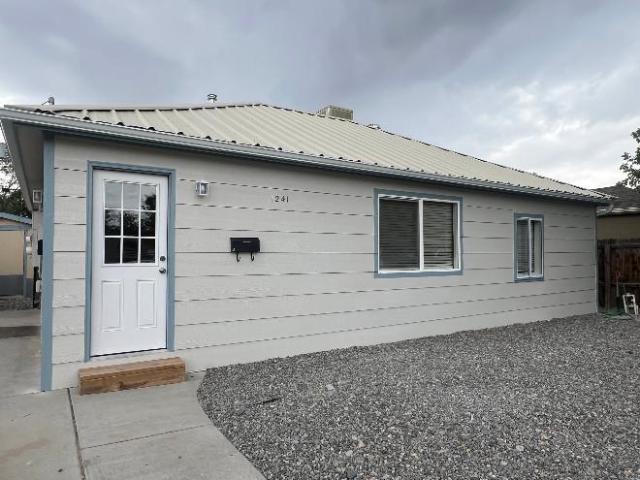 2 Br, 1 bath, Single Family 1241 Kennedy Ave