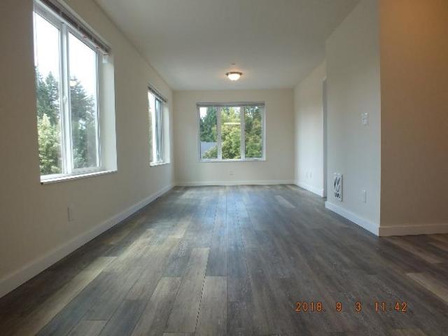 2 Br, 1 bath, Single Family 12544 15th Ave NE