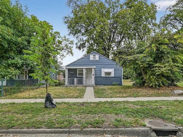2 Br, 1 bath, Single Family 1274 W Green St
