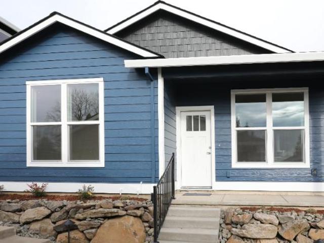 2 Br, 1 bath, Single Family 12917 SE Ridgecrest Rd