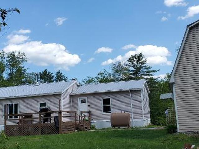 2 Br, 1 bath, Single Family 129 Pinewoods Rd