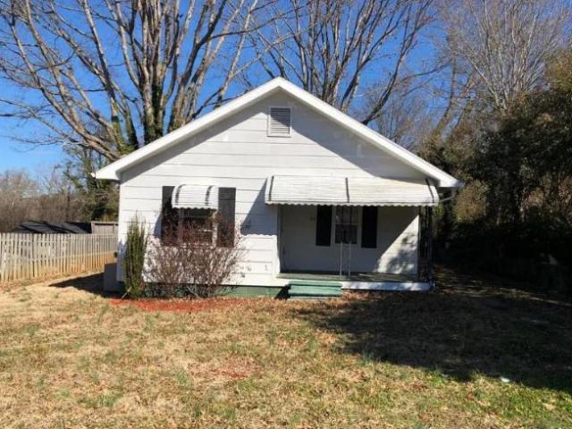 2 Br, 1 bath, Single Family 133 Caroline St