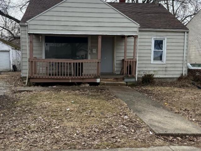 2 Br, 1 bath, Single Family 1305 E Whitmer St