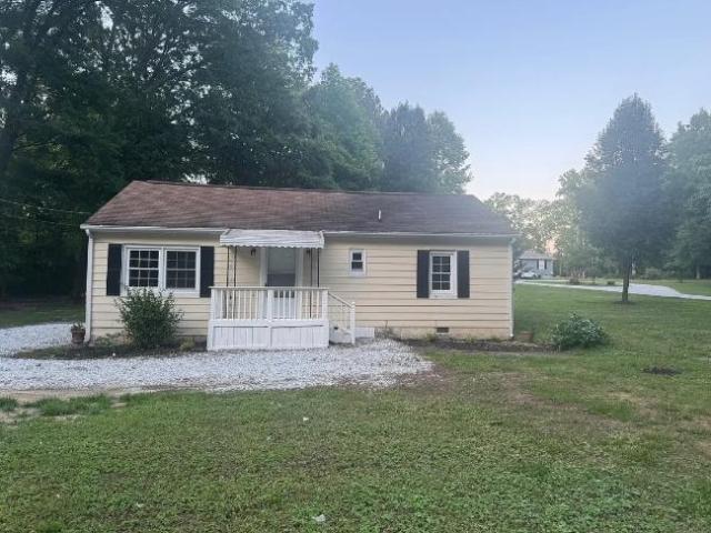 2 Br, 1 bath, Single Family 13060 River Rd