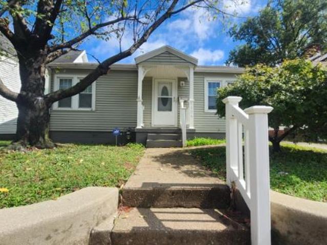 2 Br, 1 bath, Single Family 1306 Henning Ave