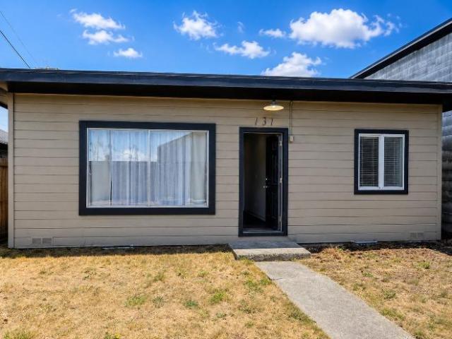 2 Br, 1 bath, Single Family 131 S Wasson St