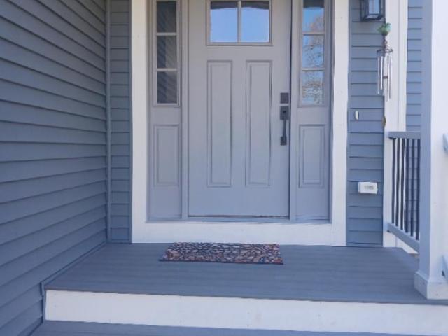 2 Br, 1 bath, Single Family 132 Tiffany Street