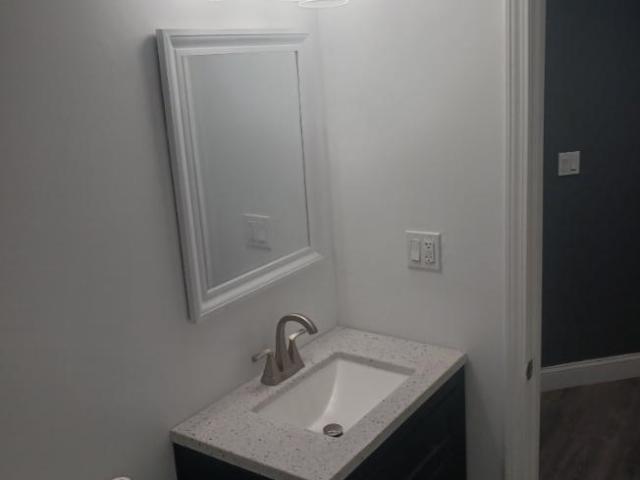 2 Br, 1 bath, Single Family 132 Tiffany Street