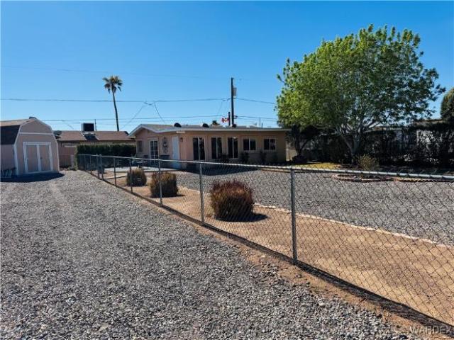 2 Br, 1 bath, Single Family 1340 Gemstone Avenue