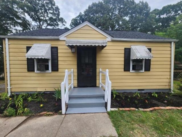 2 Br, 1 bath, Single Family 136 Banneker Dr