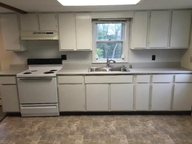 2 Br, 1 bath, Single Family 1372 E Pennsylvania Ave