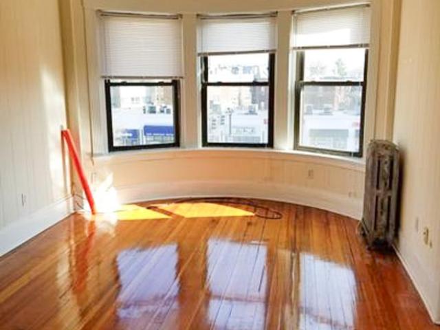 2 Br, 1 bath, Single Family 1390 5 Beacon St