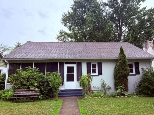 2 Br, 1 bath, Single Family 13 Dervend Circle